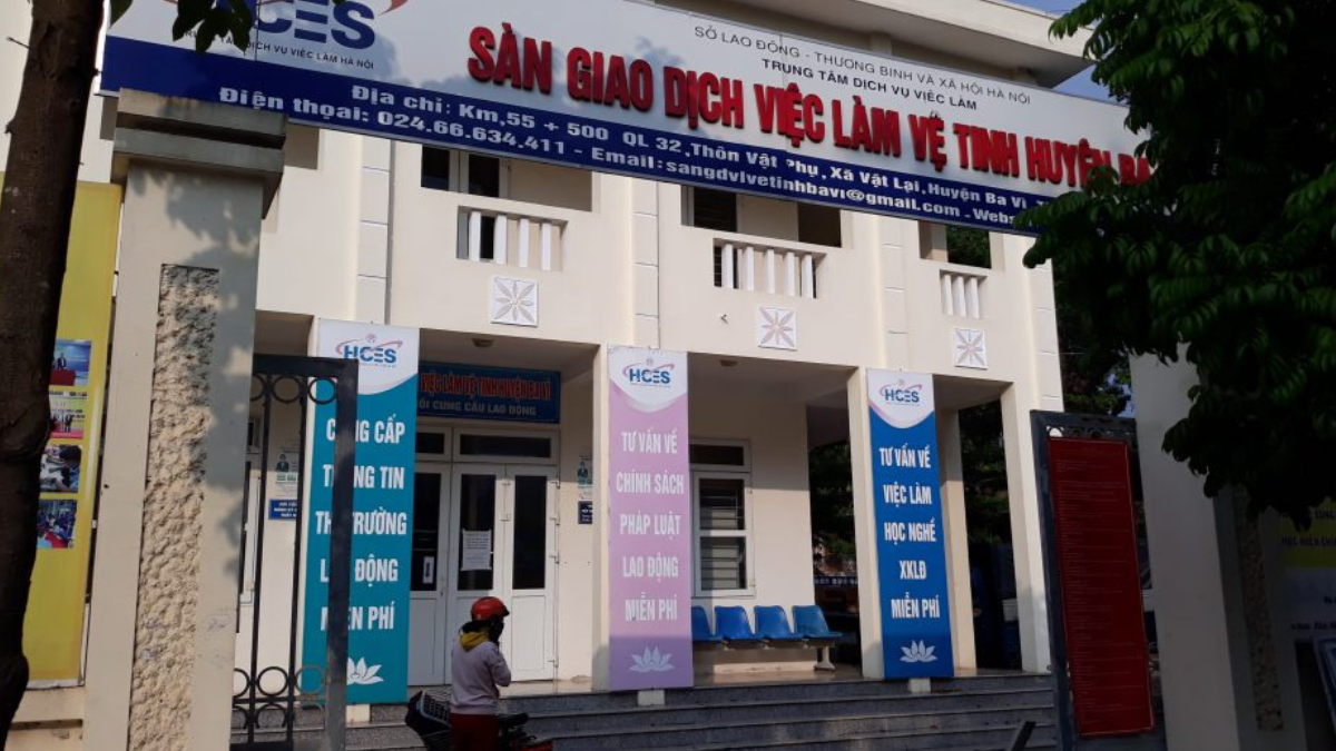 Phí giới thiệu việc làm của trung tâm dịch vụ việc làm UBND tỉnh thành lập