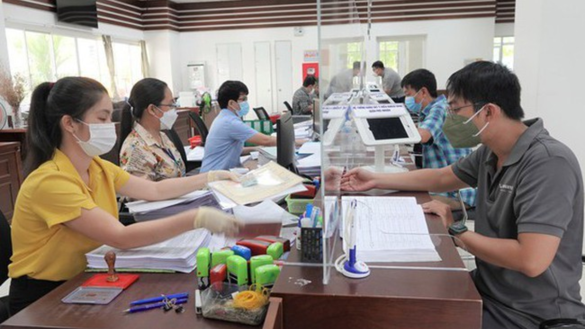 Hội đồng sát hạch khi tiếp nhận vào làm viên chức bao gồm những ai?