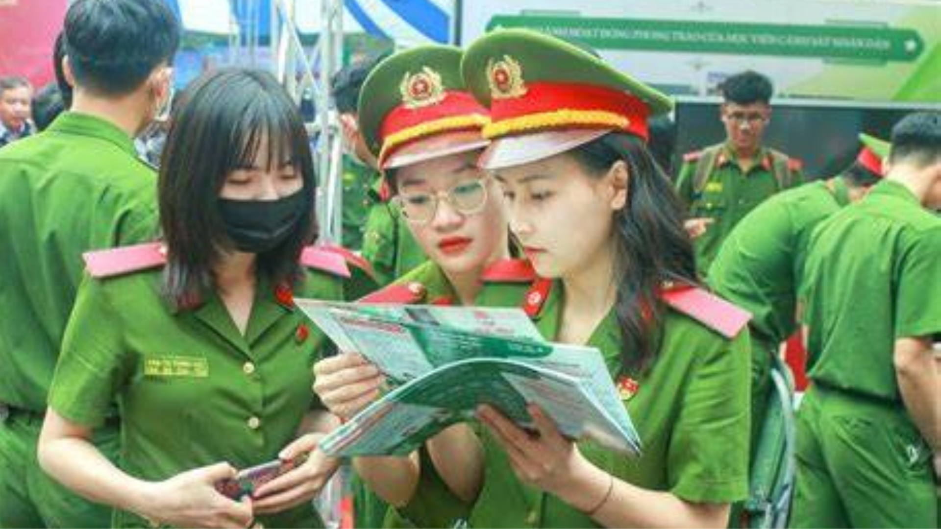 Địa chỉ, số điện thoại của Công an huyện Gia Lâm là gì?