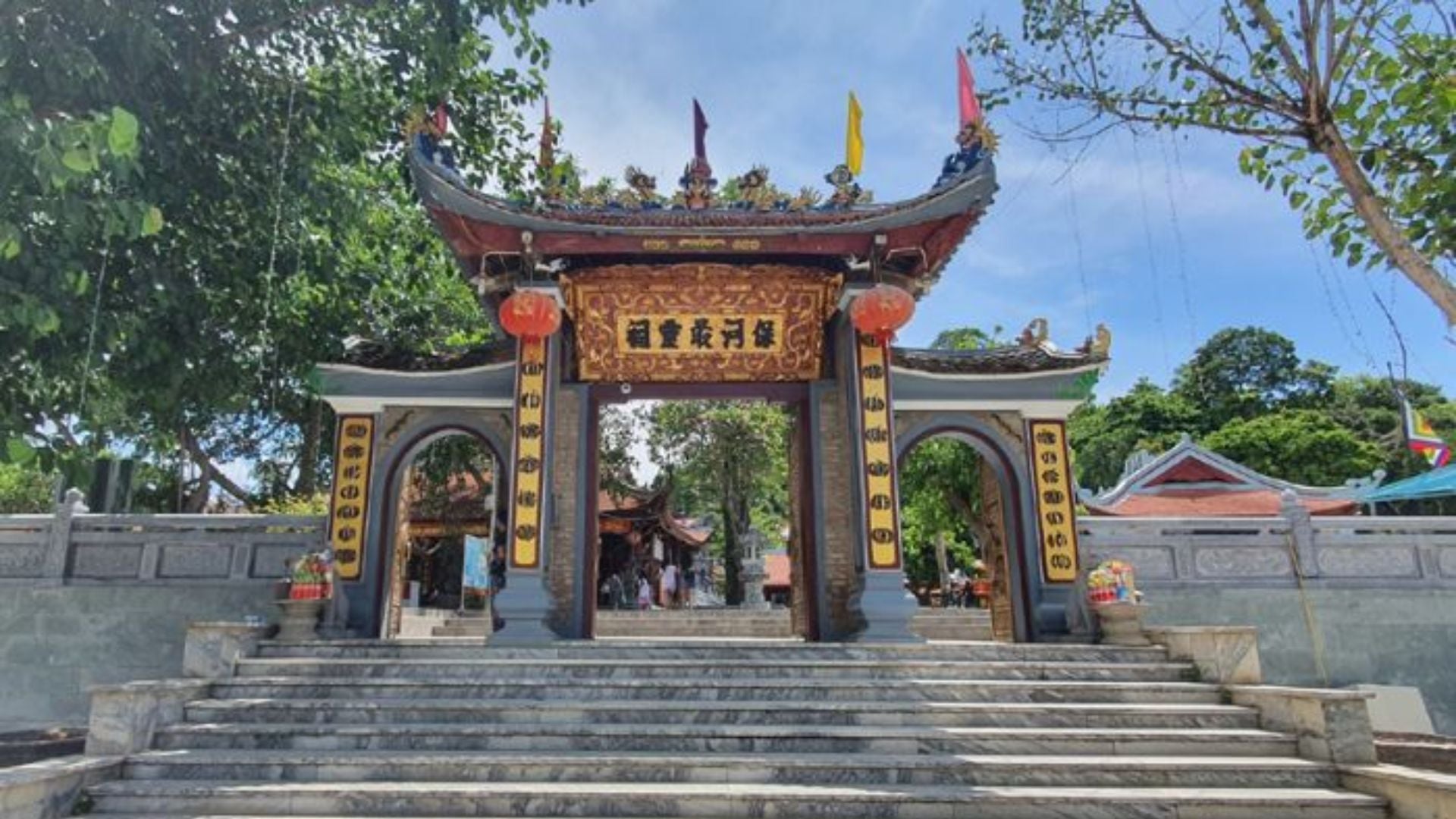 Cẩm nang đi lễ Đền Ông Hoàng Bảy (Bảo Hà) 2026: Sắm lễ ngựa tía, thuốc ...