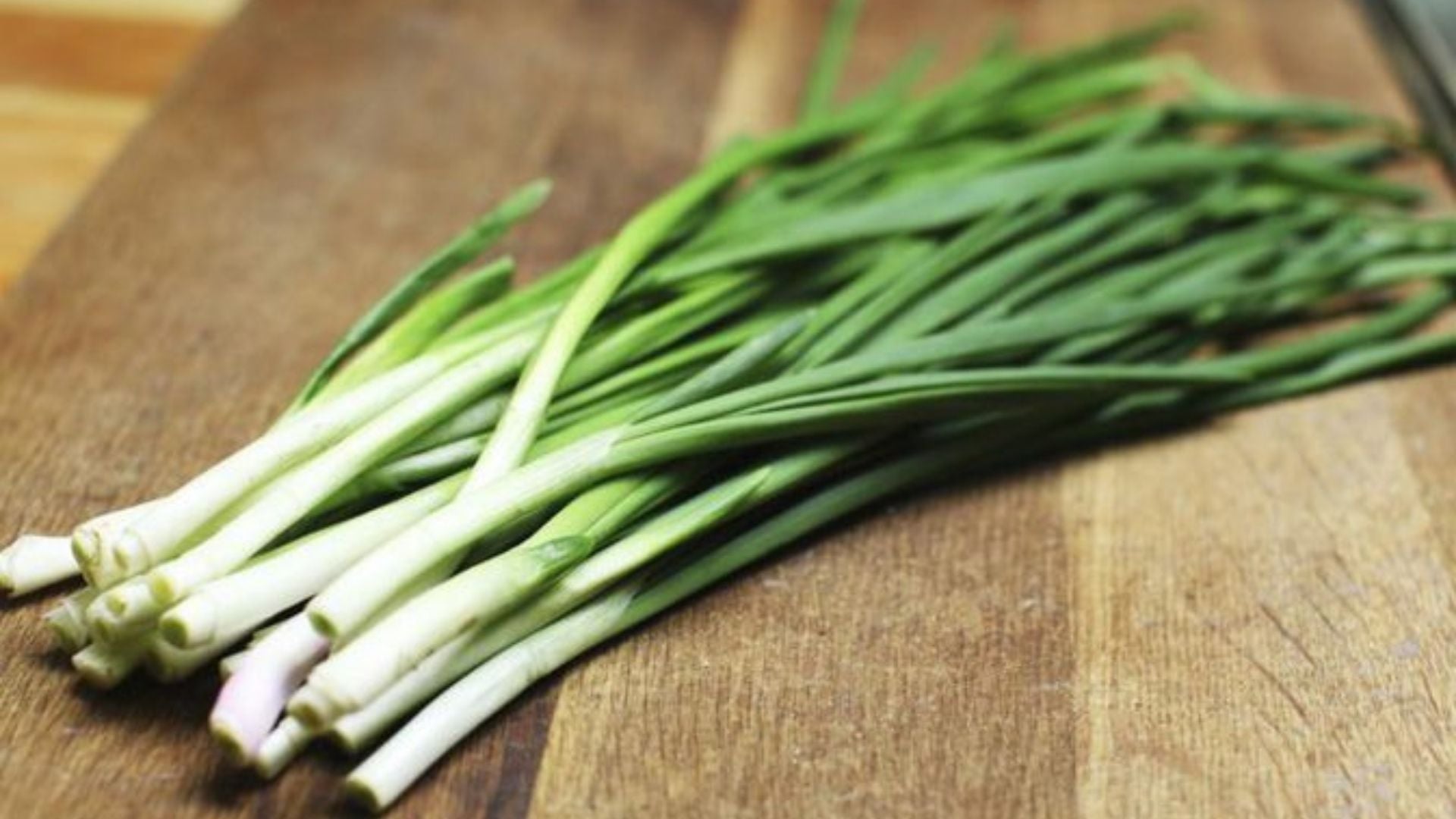 Ăn hành tươi có tốt không theo kinh nghiệm dân gian?